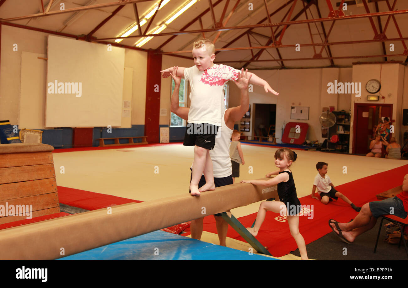 Kids Gymnastic class Stock Photo - Alamy