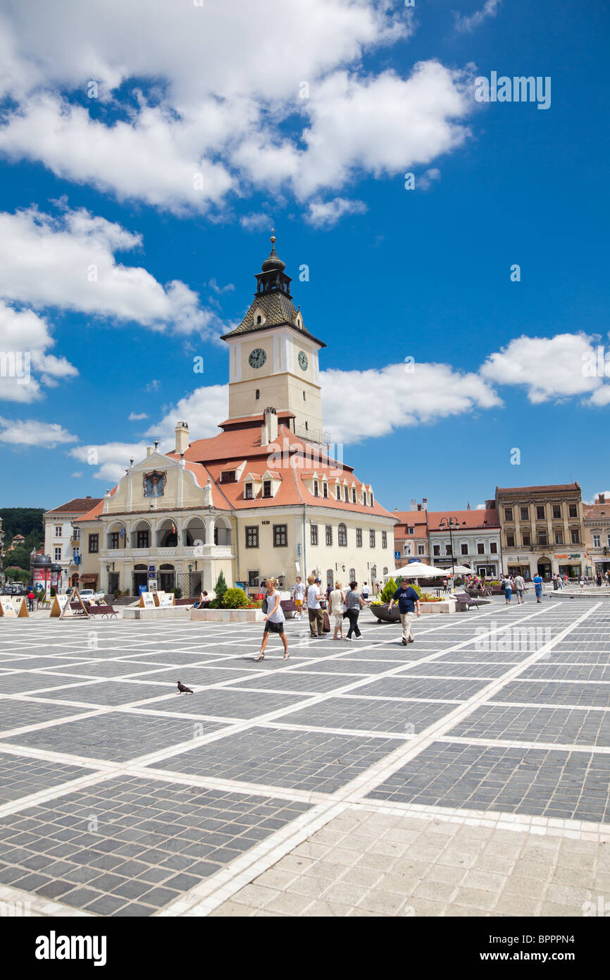 The Council square in summer in Brasov, old downtown, Romania Stock ...