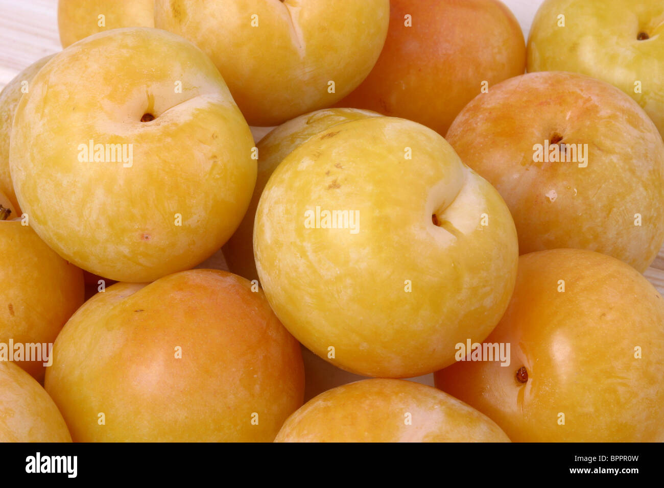 Soft apricots hi-res stock photography and images - Alamy