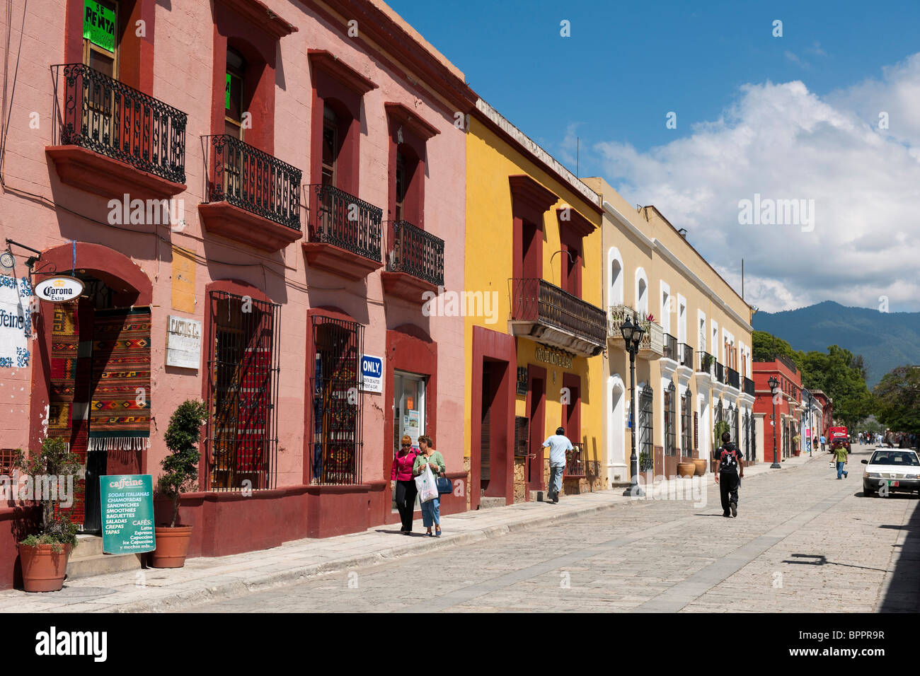 Colonial architecture mexico hi-res stock photography and images - Alamy