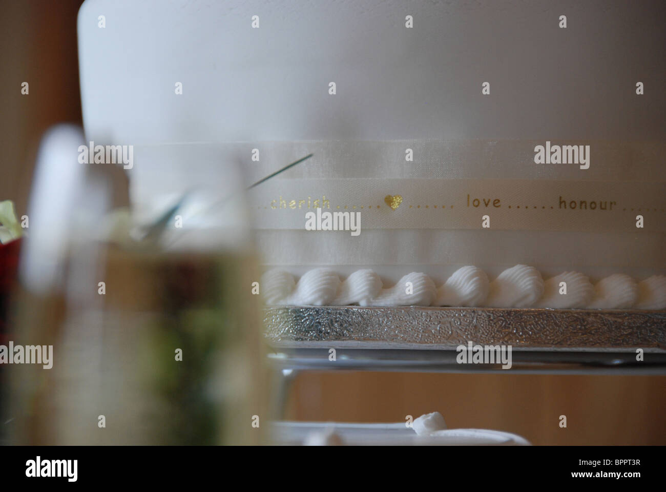 Cake writing hi-res stock photography and images - Alamy