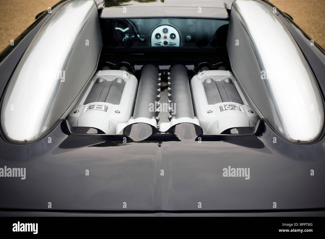 Bugatti Veyron Engine