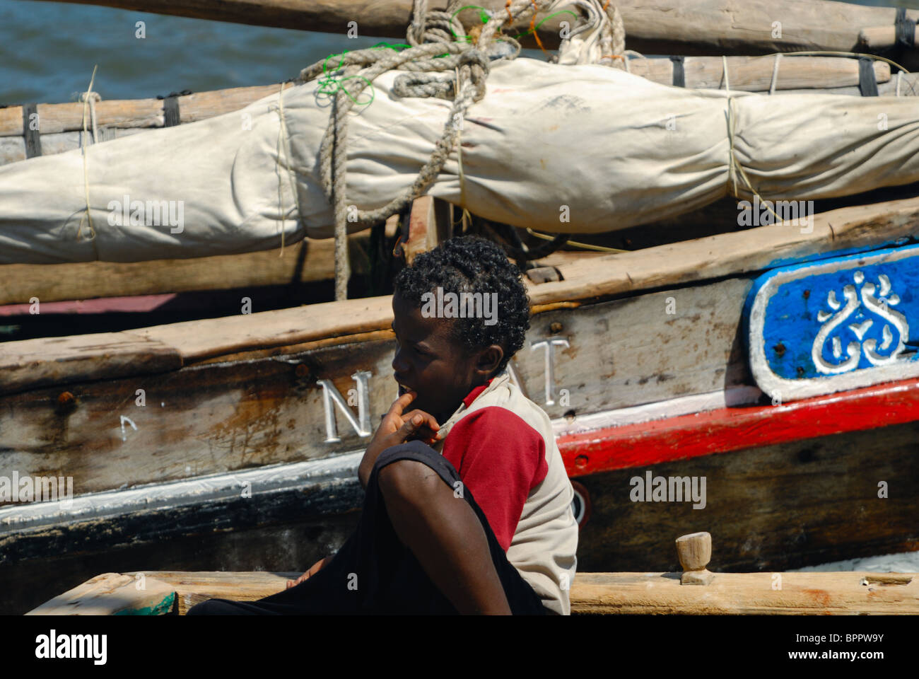 Small dhow hi-res stock photography and images - Alamy