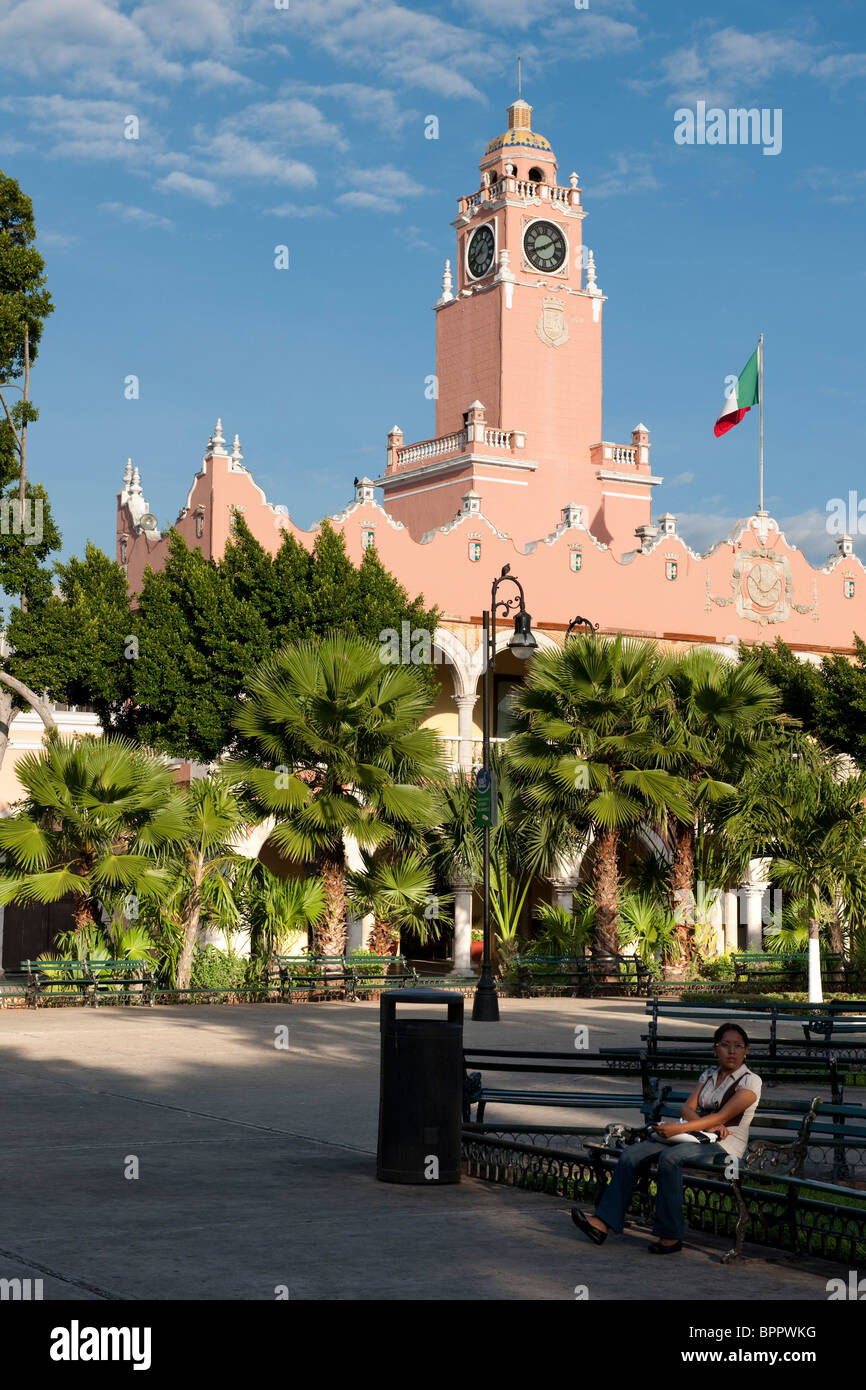 Merida mexico plaza mayor hi-res stock photography and images - Alamy