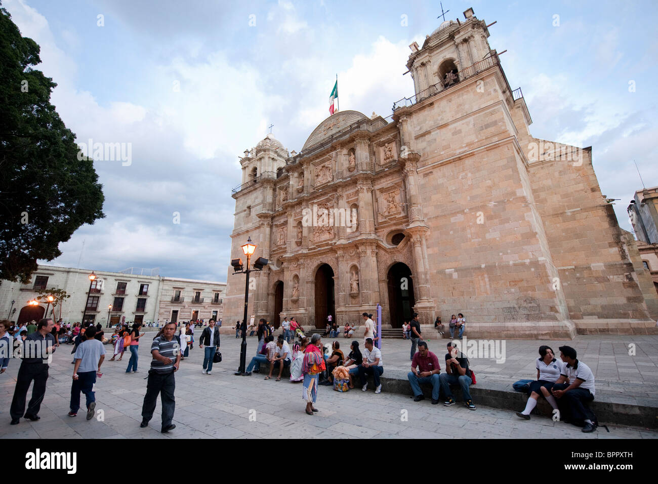 Oaxaca zocalo hi-res stock photography and images - Alamy