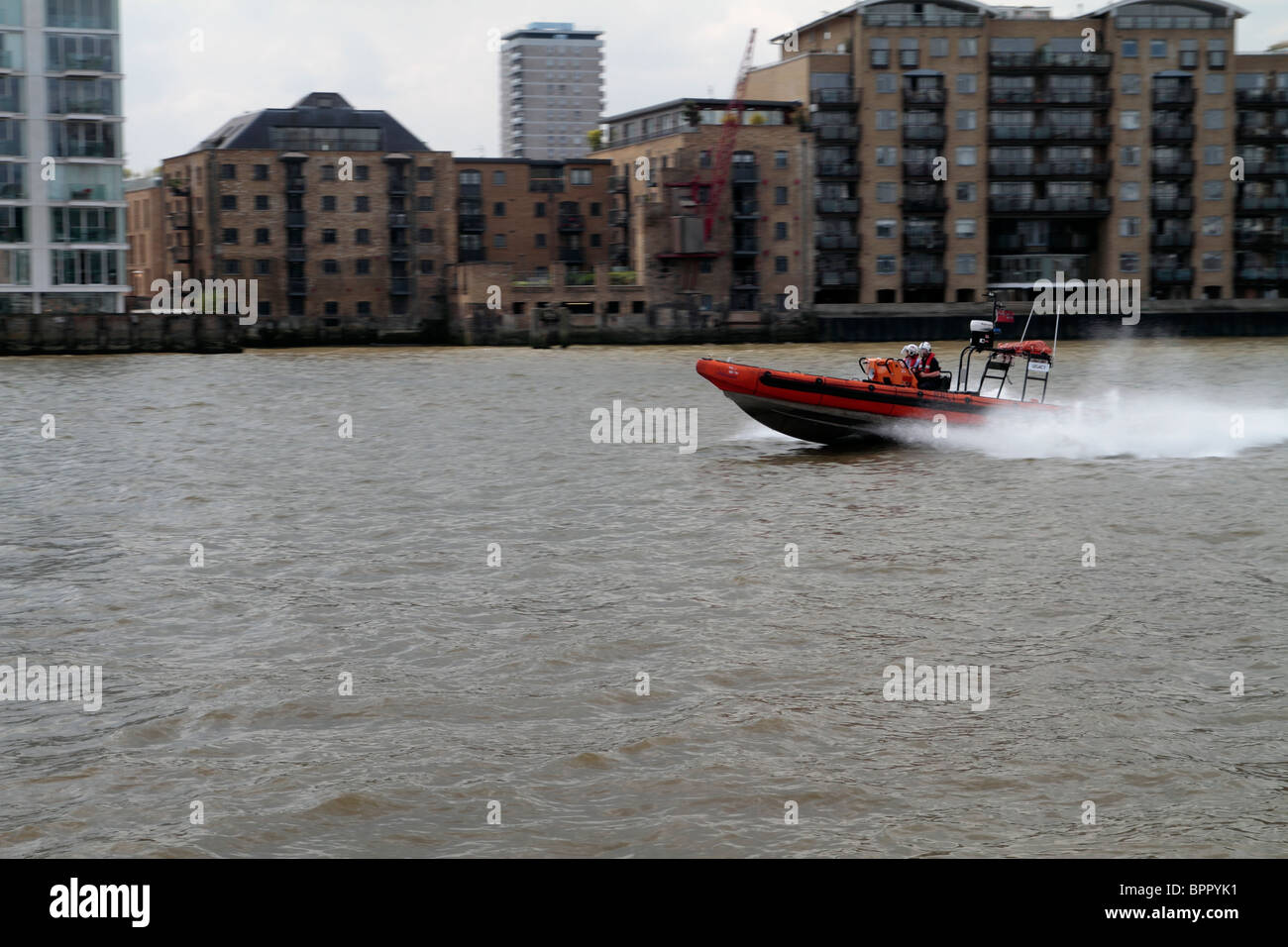 Thames Speedboat (motion blur Stock Photo - Alamy
