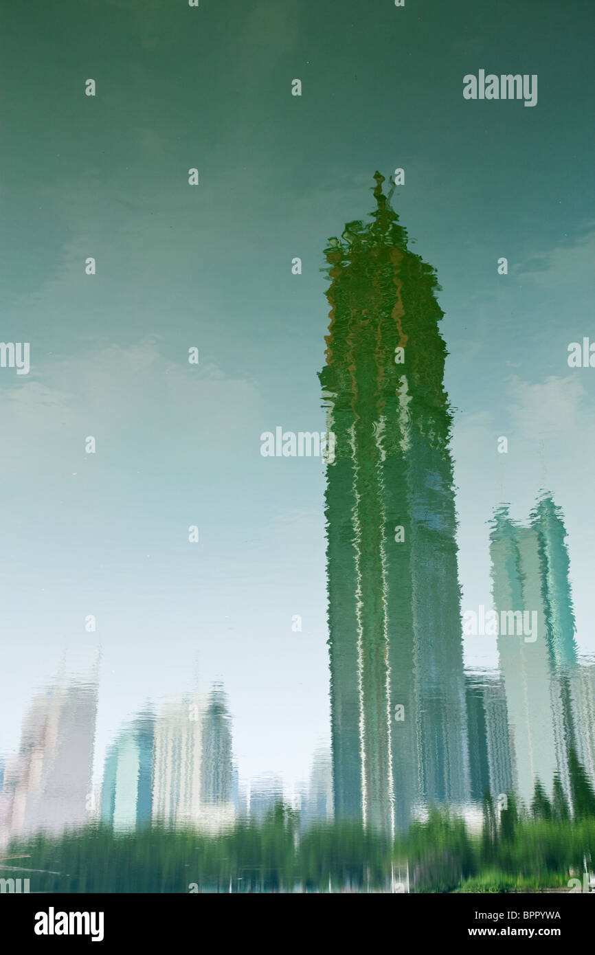 Skyscraper architecture building hi-res stock photography and images ...