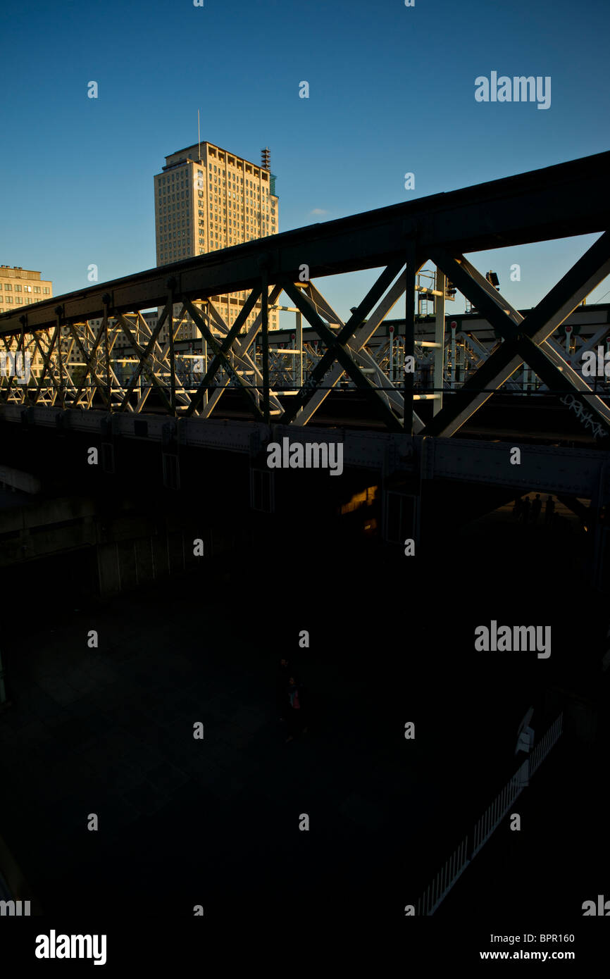 Shell building london hi-res stock photography and images - Alamy