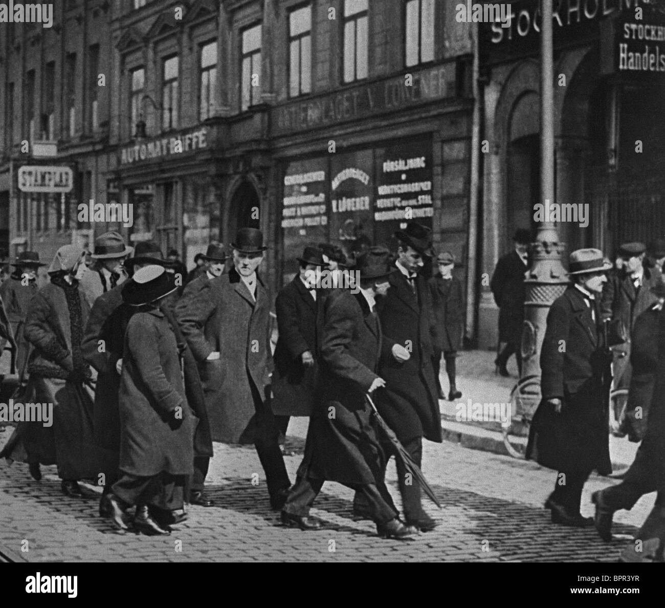 Vladimir Lenin 1917 High Resolution Stock Photography and Images - Alamy