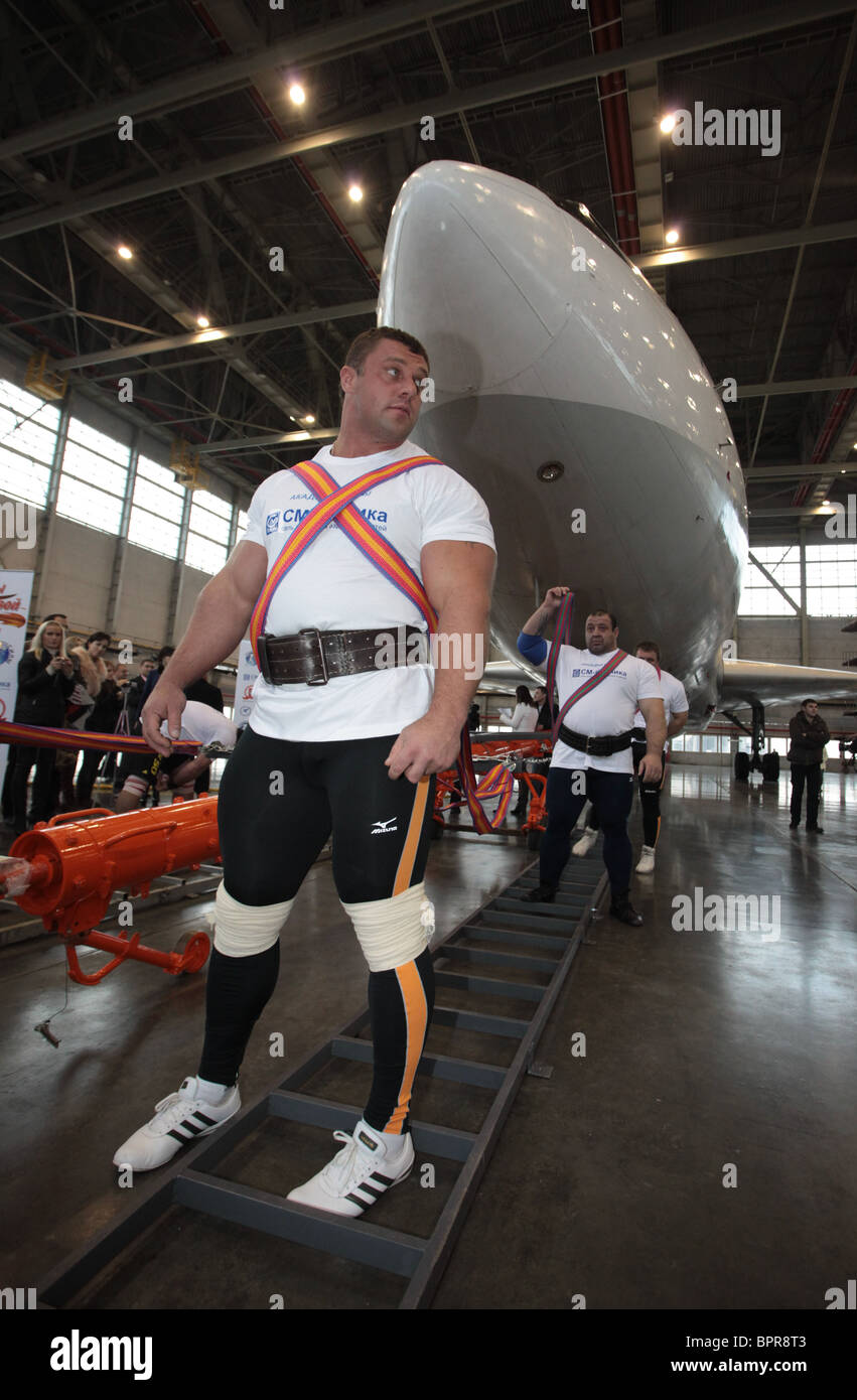 130 Tonnes High Resolution Stock Photography and Images - Alamy