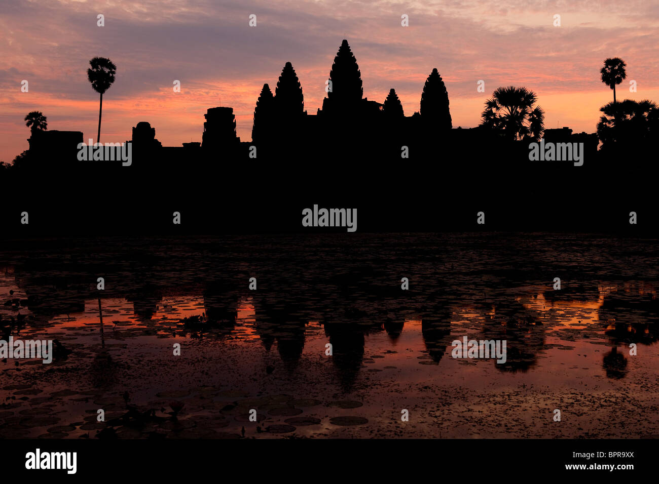 [angkor wat] temple silhouette hi-res stock photography and images - Alamy