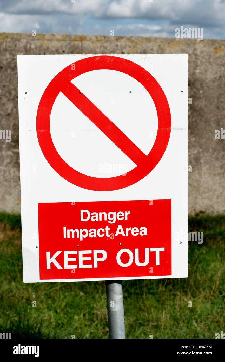 MoD sign on Salisbury Plain, Wiltshire, England Stock Photo - Alamy