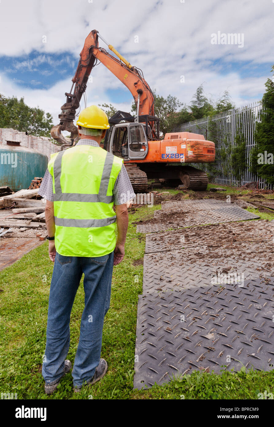 Demolition Process High Resolution Stock Photography and Images - Alamy