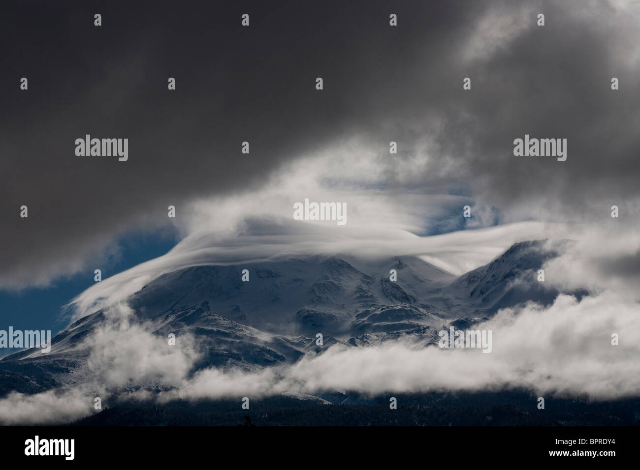 Move across hi-res stock photography and images - Alamy