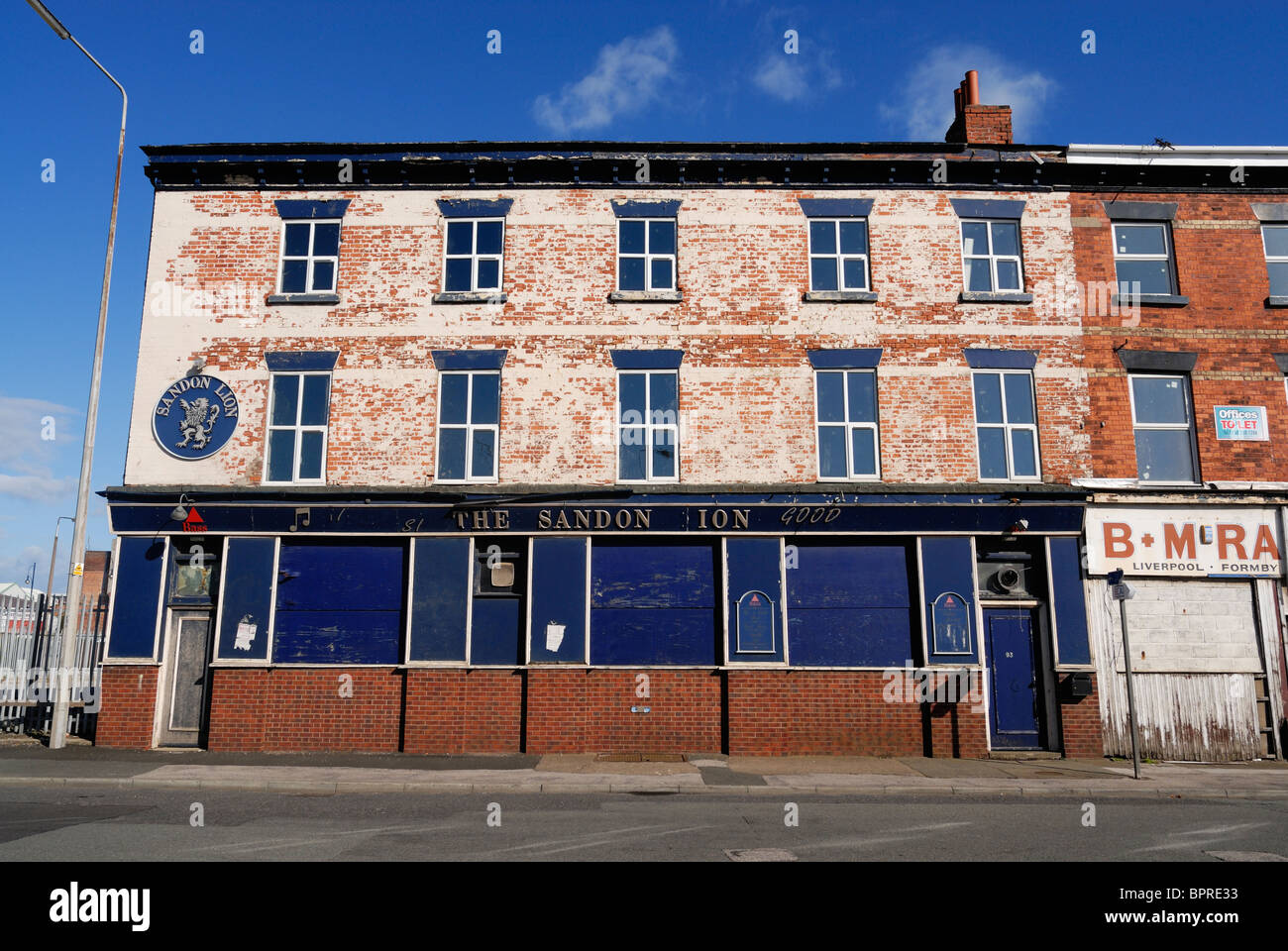 Sandon lion hi-res stock photography and images - Alamy
