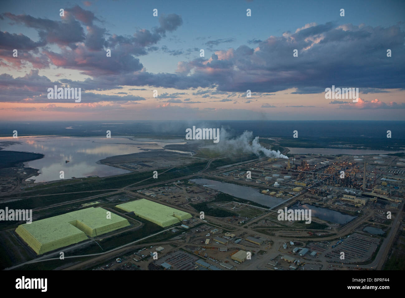 Syncrude Facility, north of Fort McMurray, Alberta, Canada Stock Photo ...