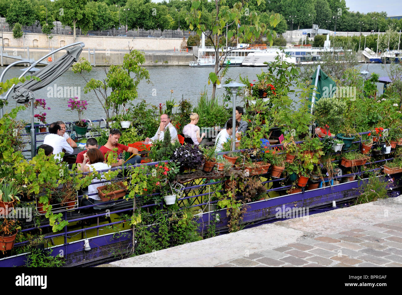 Cafe paris seine hi-res stock photography and images - Alamy