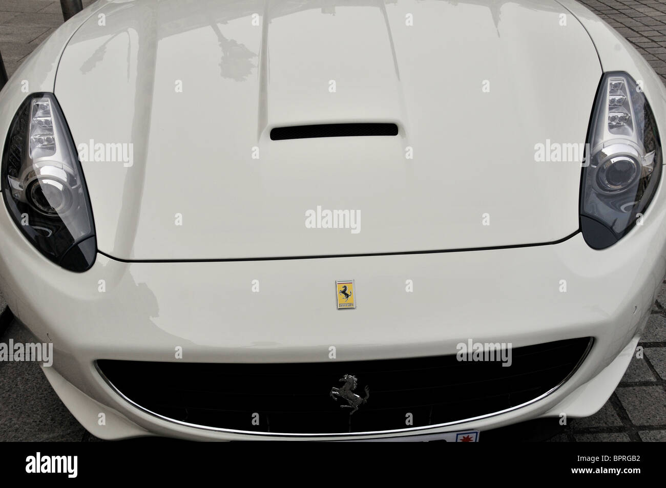 Ferrari insignia hi-res stock photography and images - Alamy