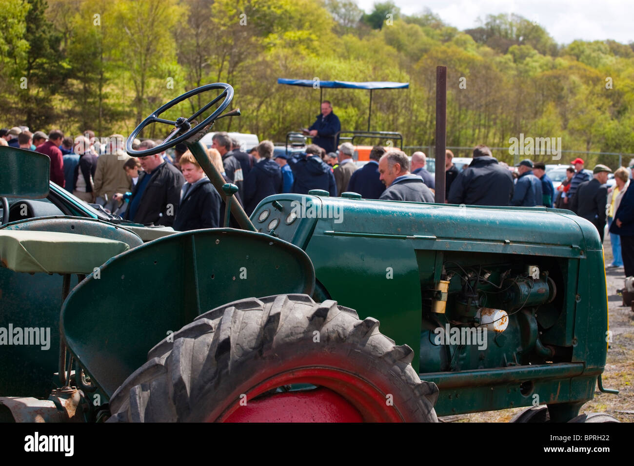 Vintage farm machines hi-res stock photography and images - Alamy
