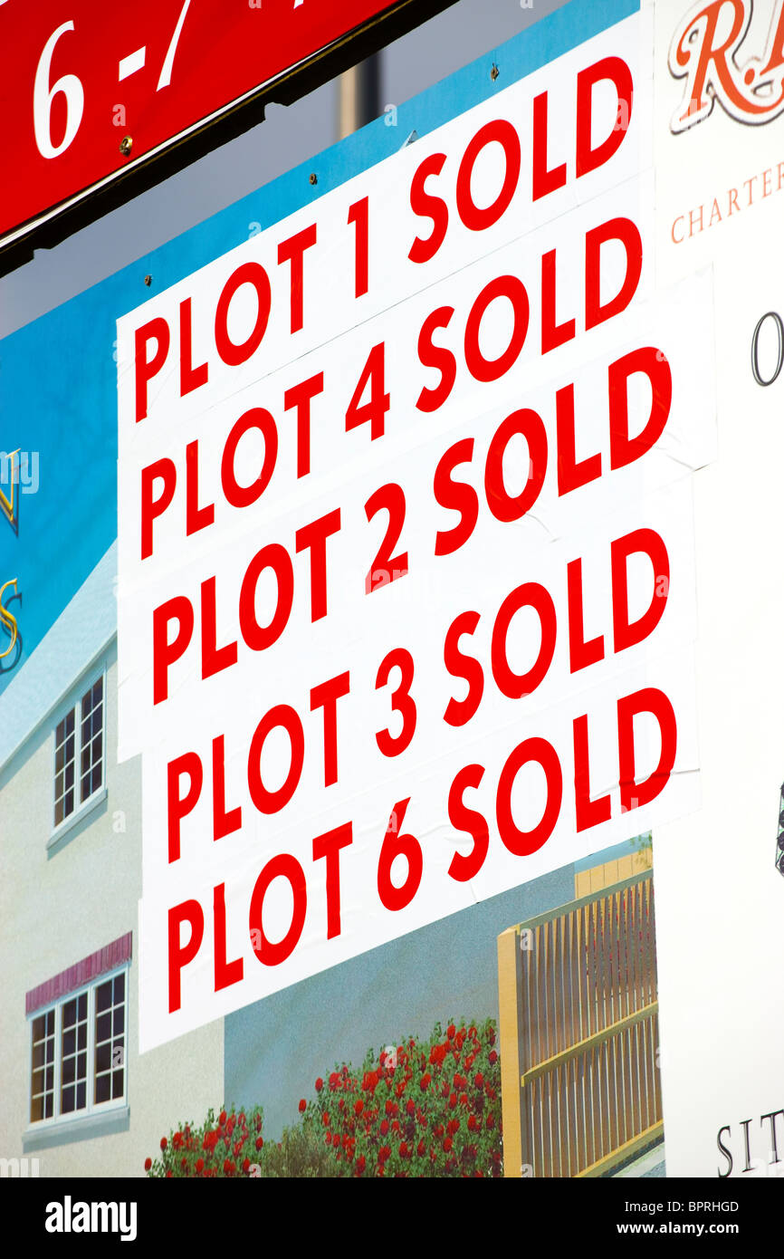 plots sold sign Stock Photo - Alamy