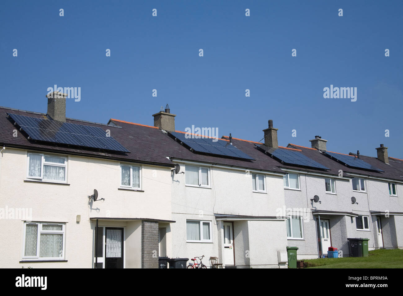 Row council houses solar panels fitted hi-res stock photography and ...