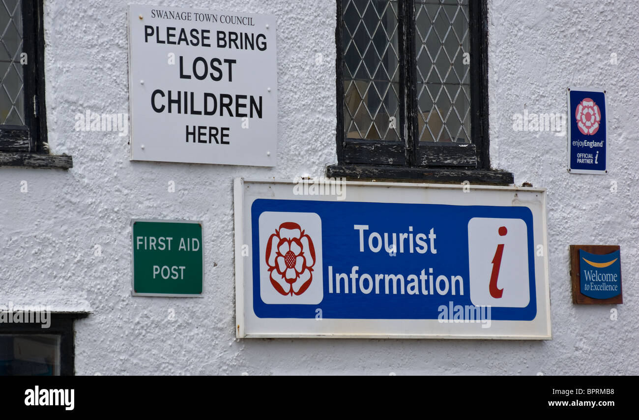 First aid post sign hi-res stock photography and images - Alamy