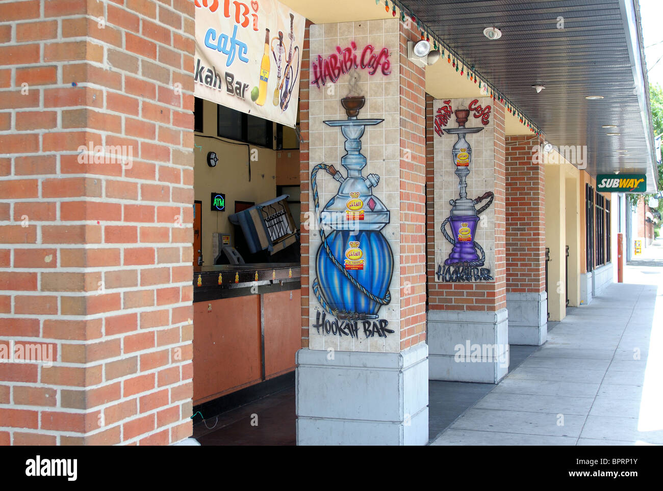 Hookah cafe hi-res stock photography and images - Alamy