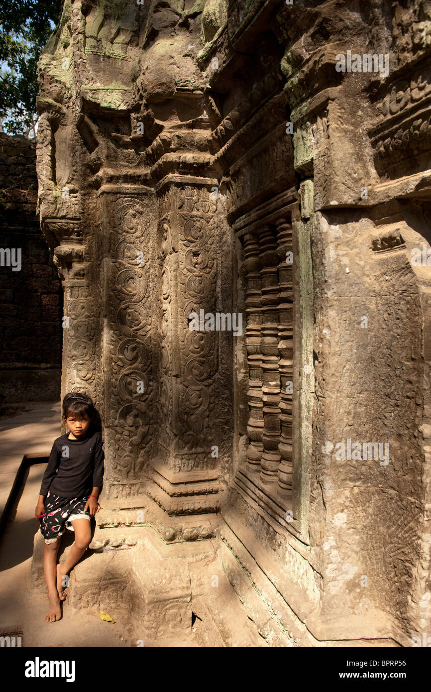 girl at Ta Prohm, Angkor, Siem Reap, Cambodia Stock Photo - Alamy