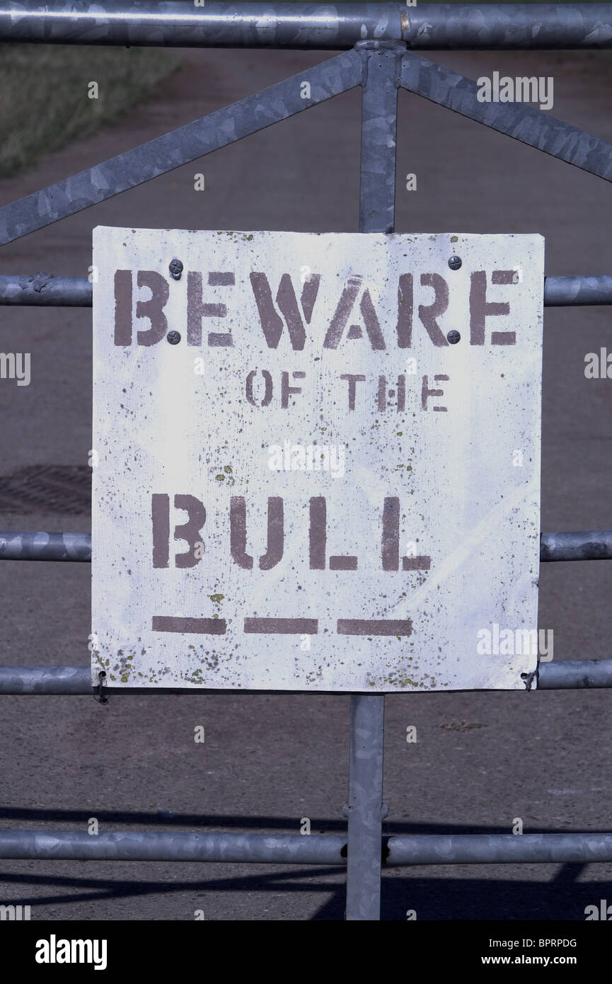 Beware of the bull sign hi-res stock photography and images - Alamy