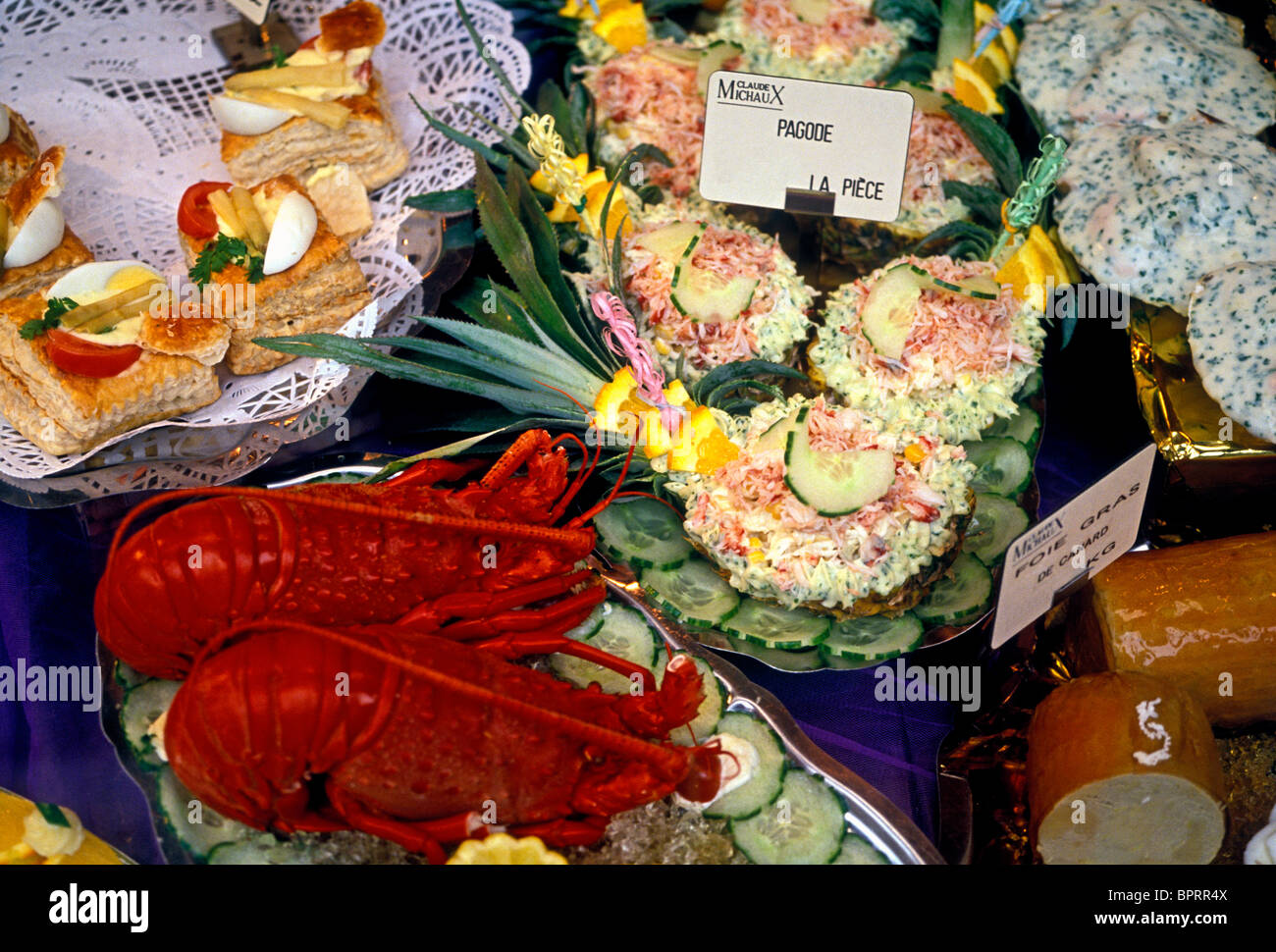 lobsters, seafood, window display, city of Paris, Paris, Ile-de-France ...