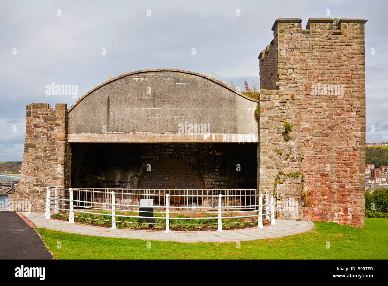 Pit house hi-res stock photography and images - Alamy