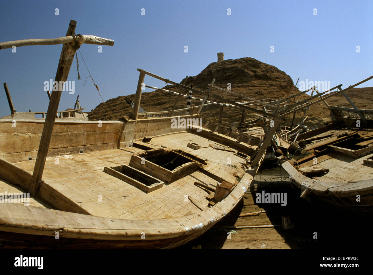 Oman sur dhow shipyard hi-res stock photography and images - Alamy