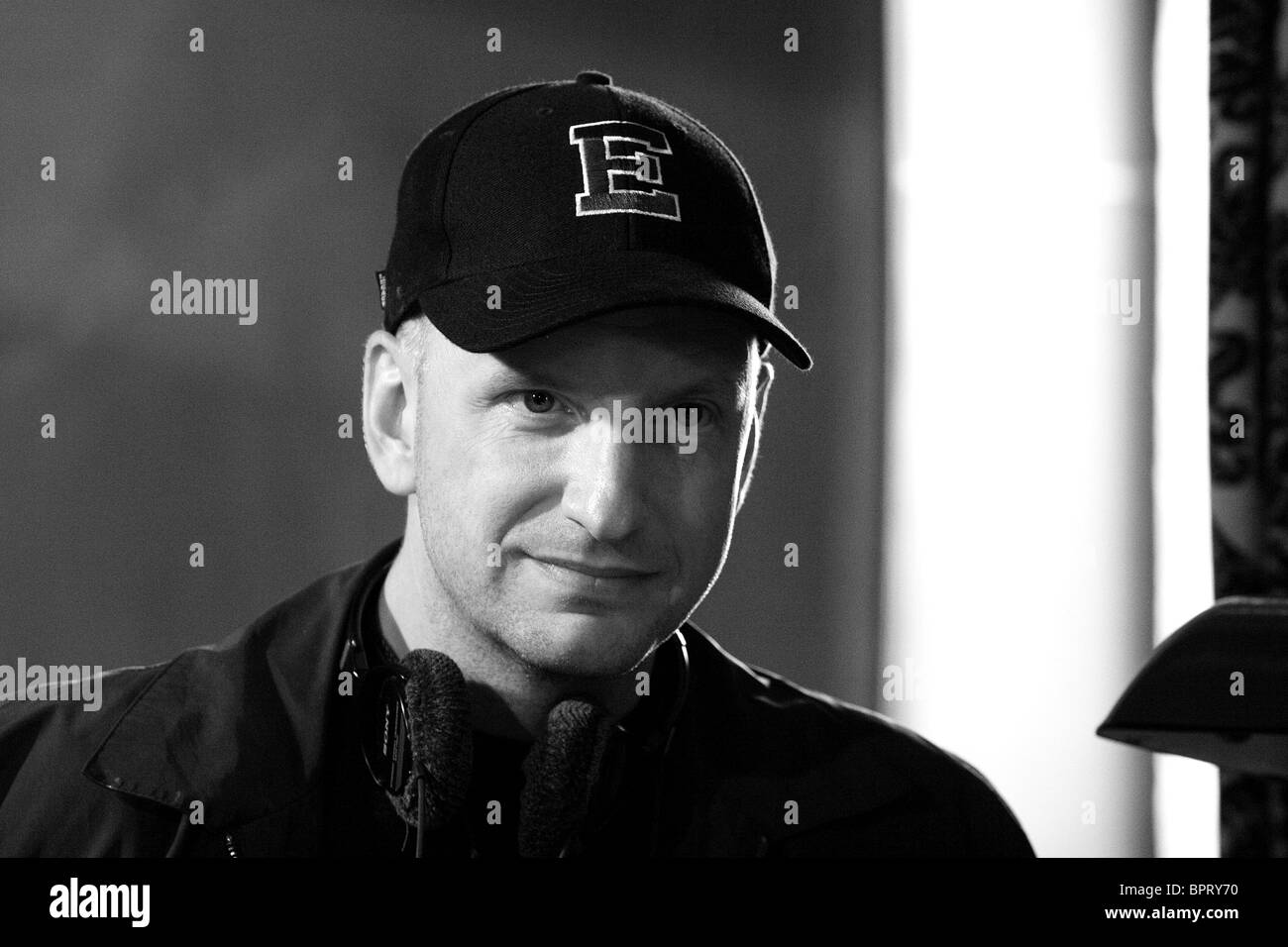 Soderbergh On Set High Resolution Stock Photography and Images - Alamy