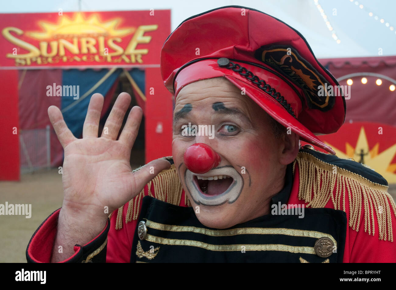 Circus clown, Gary Brophy of the Sunrise Circus Stock Photo - Alamy