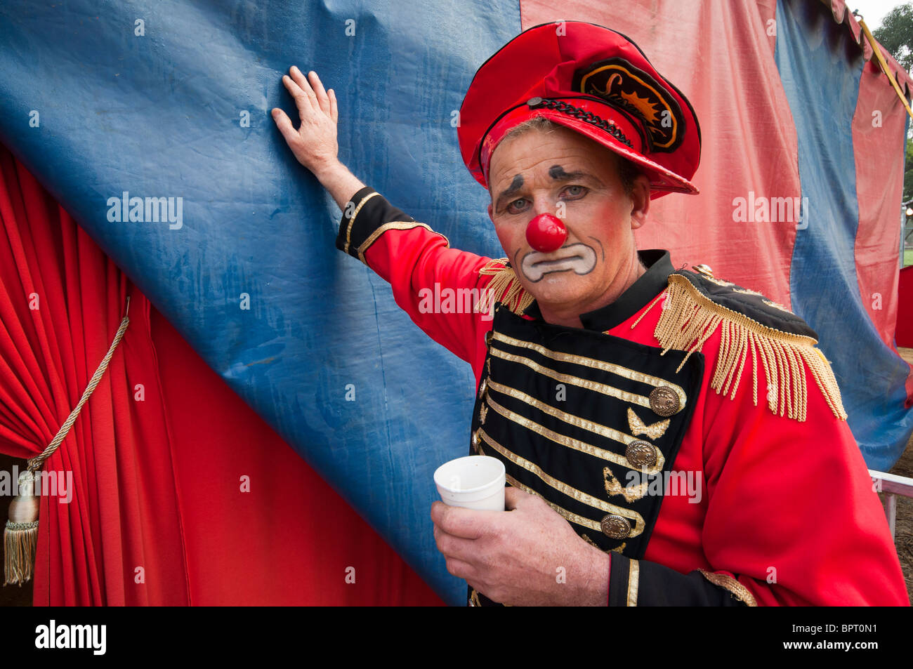 Circus clown, Gary Brophy of the Sunrise Circus Stock Photo - Alamy