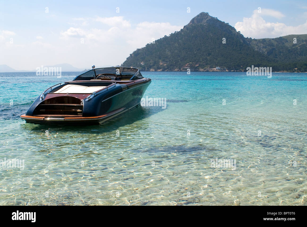 Speed boat glamorous hi-res stock photography and images - Alamy
