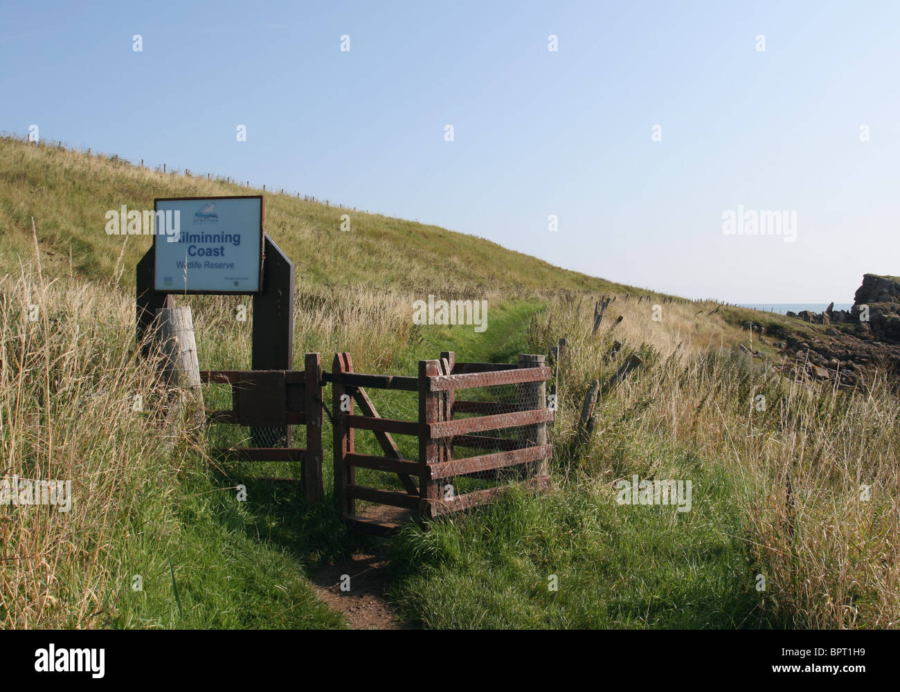 Fife coast path sign hi-res stock photography and images - Alamy