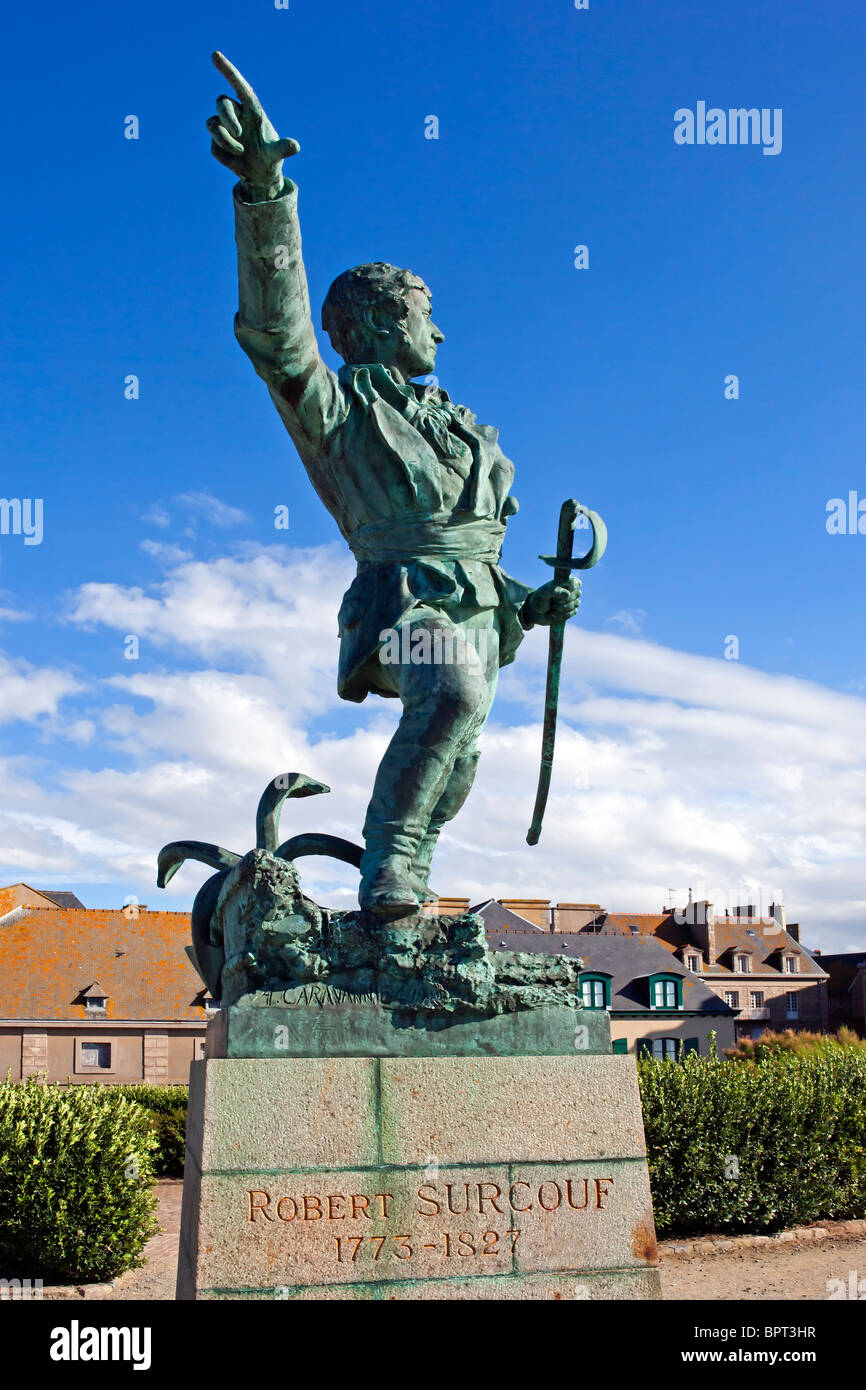 France statue robert surcouf hi-res stock photography and images - Alamy
