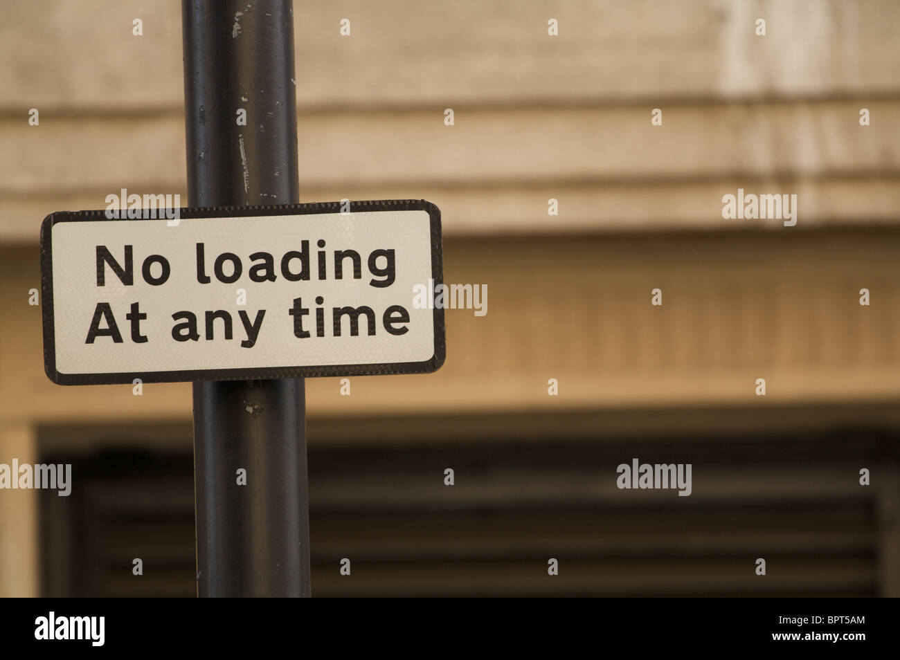 Street sign - no loading Stock Photo - Alamy