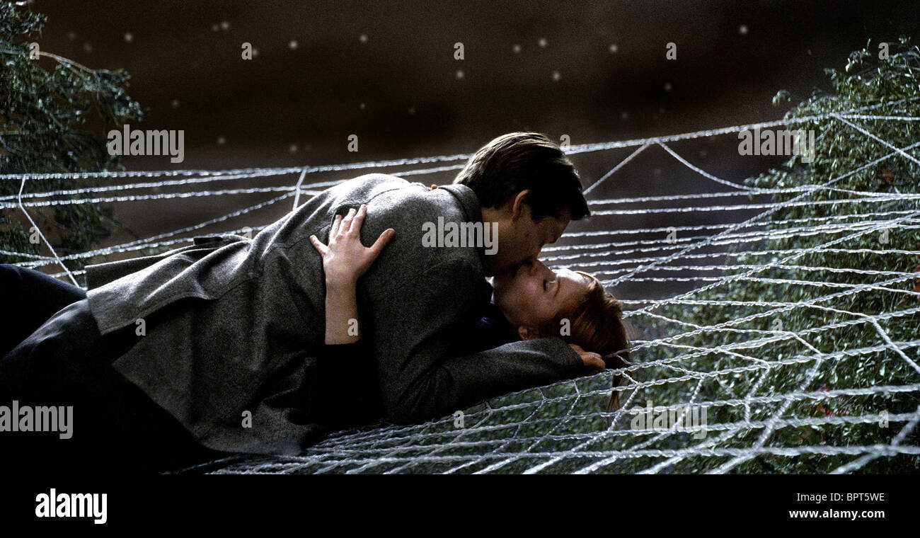 Kirsten Dunst Tobey Maguire Spider Man High Resolution Stock ...