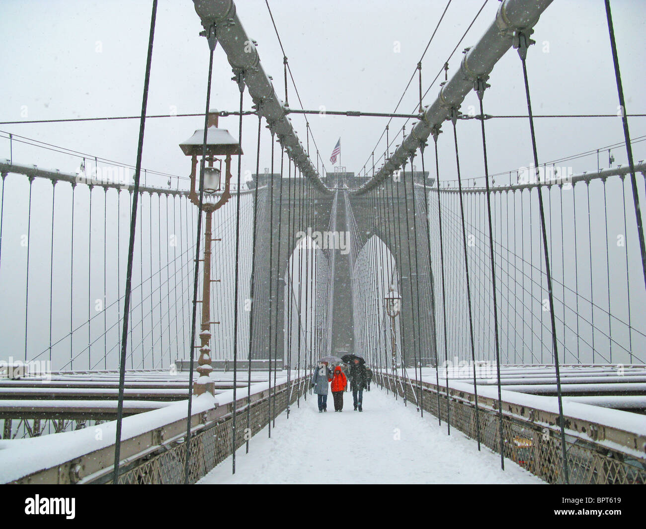 Brooklyn Bridge snow storm Stock Photo - Alamy
