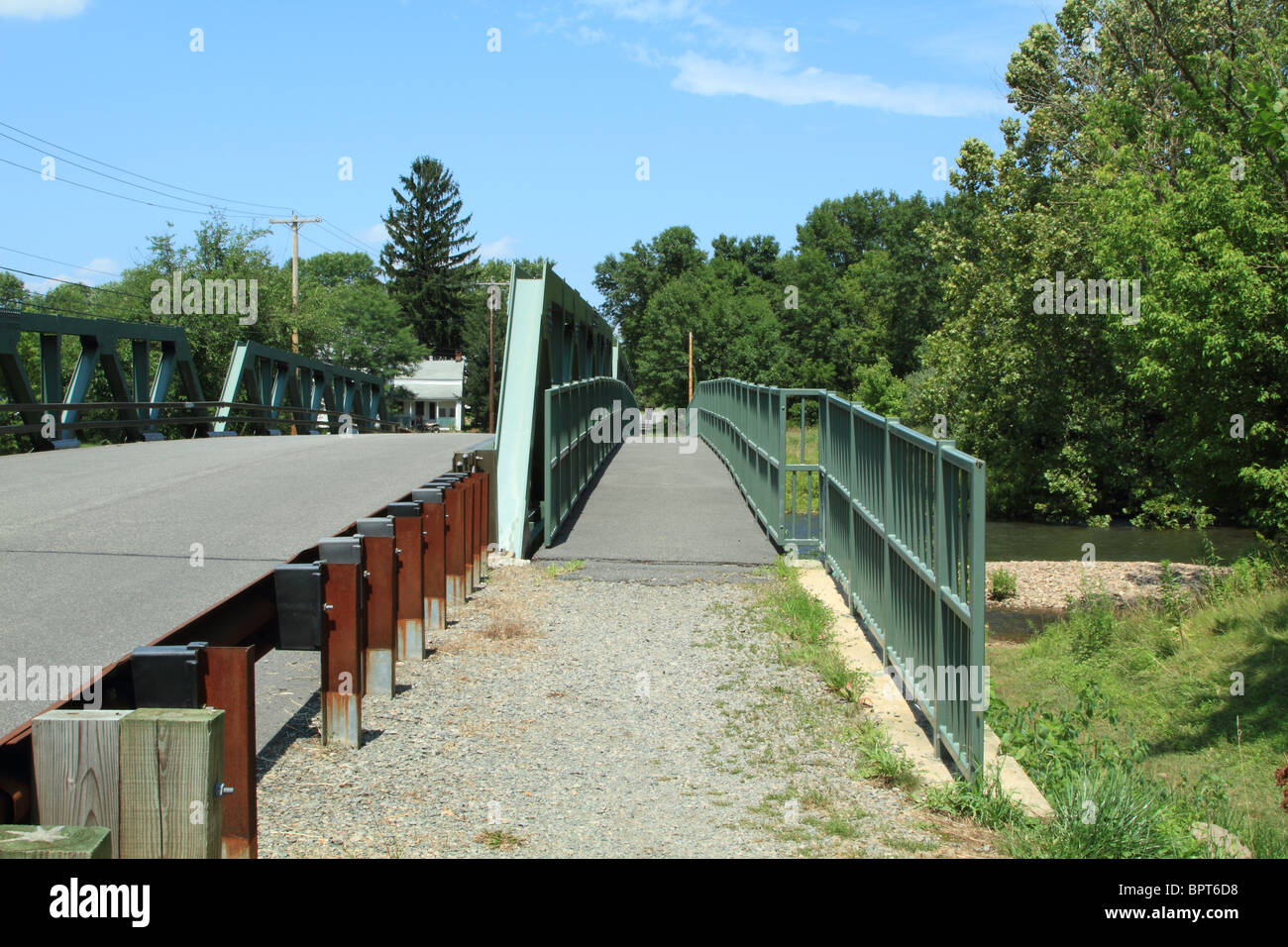 Steel walkway hi-res stock photography and images - Alamy