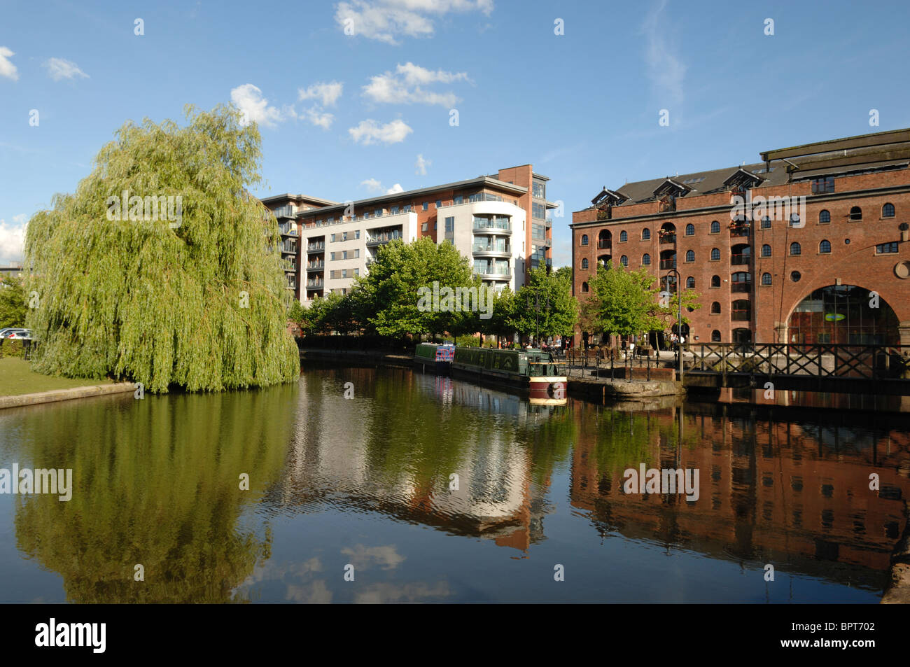 Manchester Castlefield canal basin on a sunny summers day Stock Photo ...