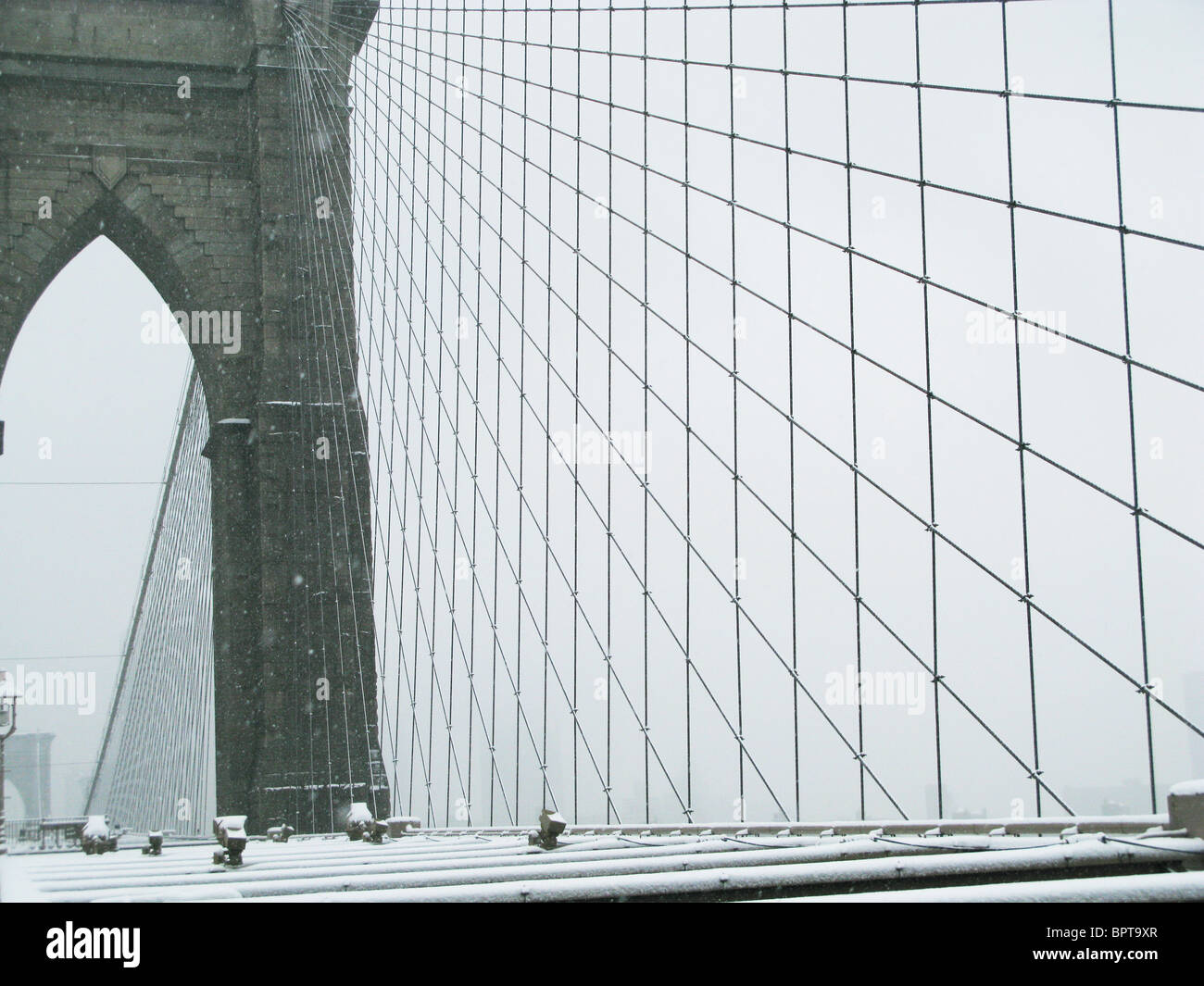 Brooklyn Bridge snow storm Stock Photo - Alamy