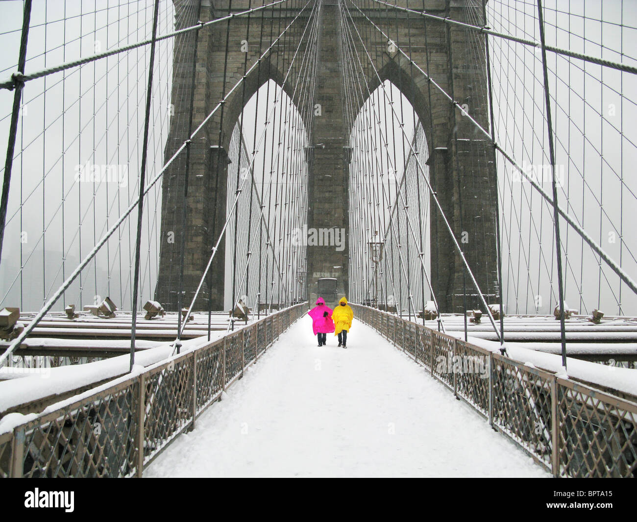 Brooklyn Bridge snow storm Stock Photo - Alamy