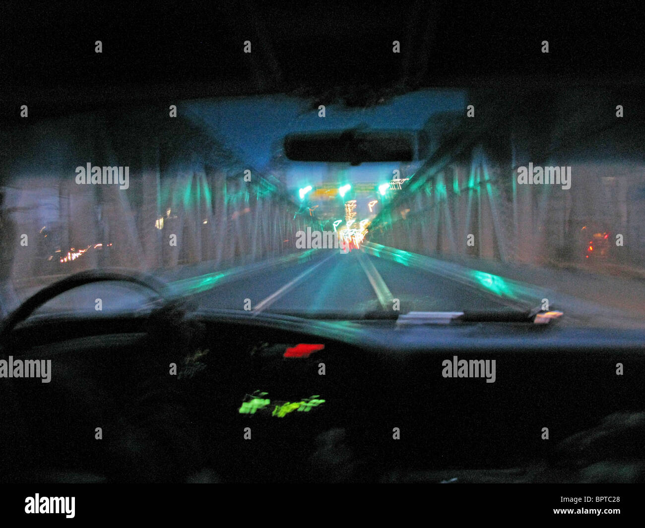 Moving bridge hi-res stock photography and images - Alamy