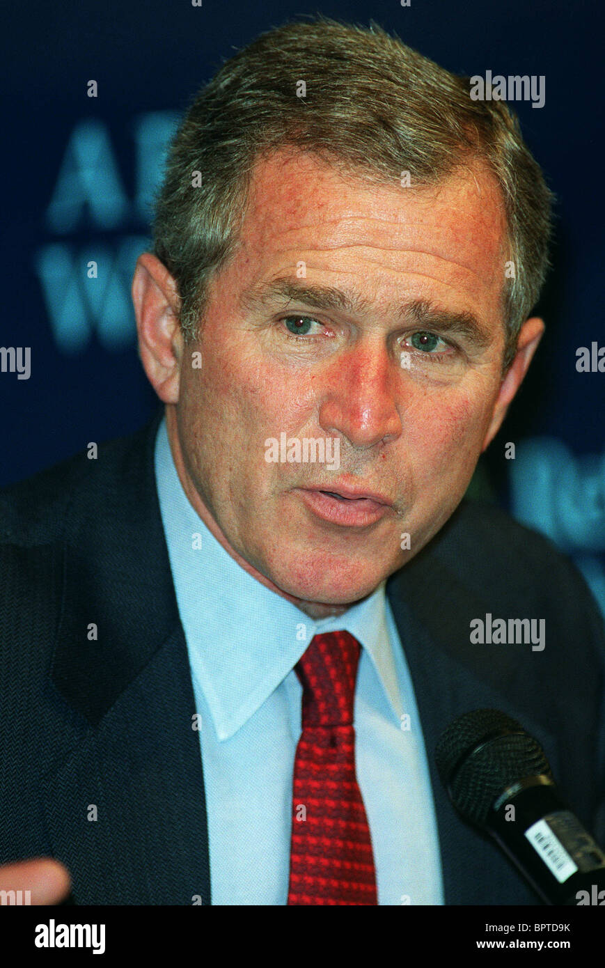 George w bush portrait 2000 hi-res stock photography and images - Alamy
