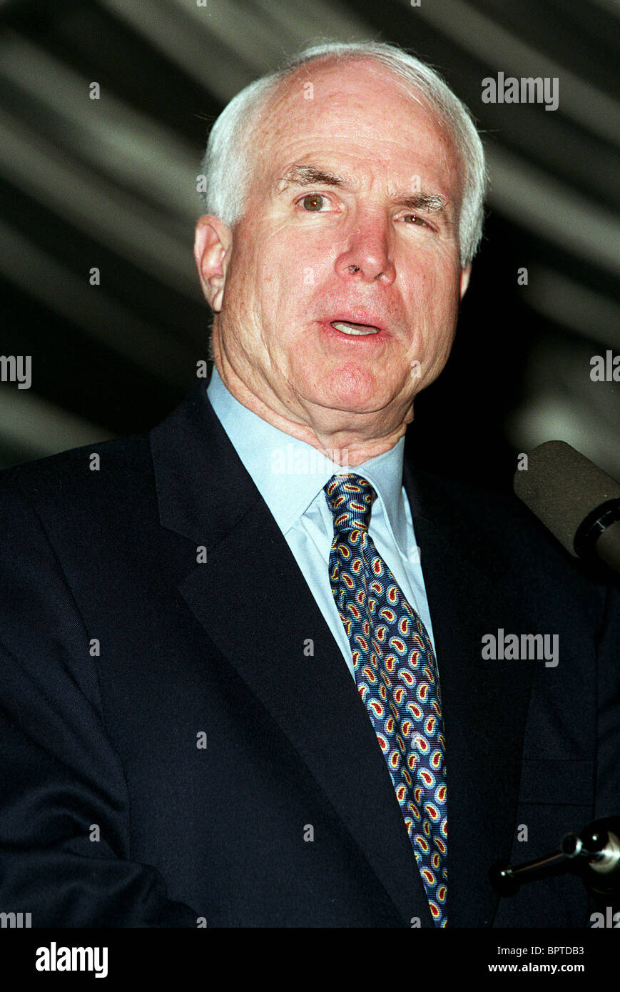 JOHN MCCAIN 2000 US PRESIDENTIAL CANDIDATE 22 February 2000 Stock Photo ...