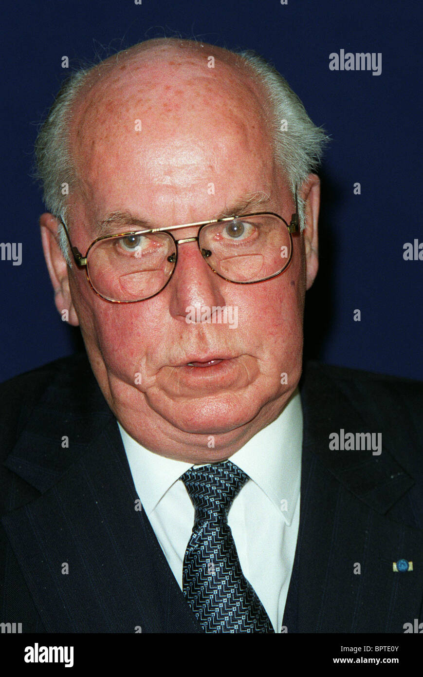 LENNART MERI PRESIDENT OF ESTONIA 11 December 2000 NICE FRANCE EUROPEAN ...