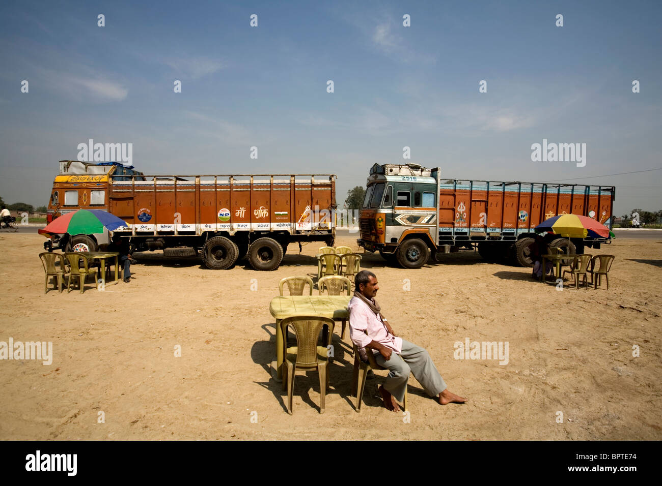 Lorry drivers india hi-res stock photography and images - Alamy